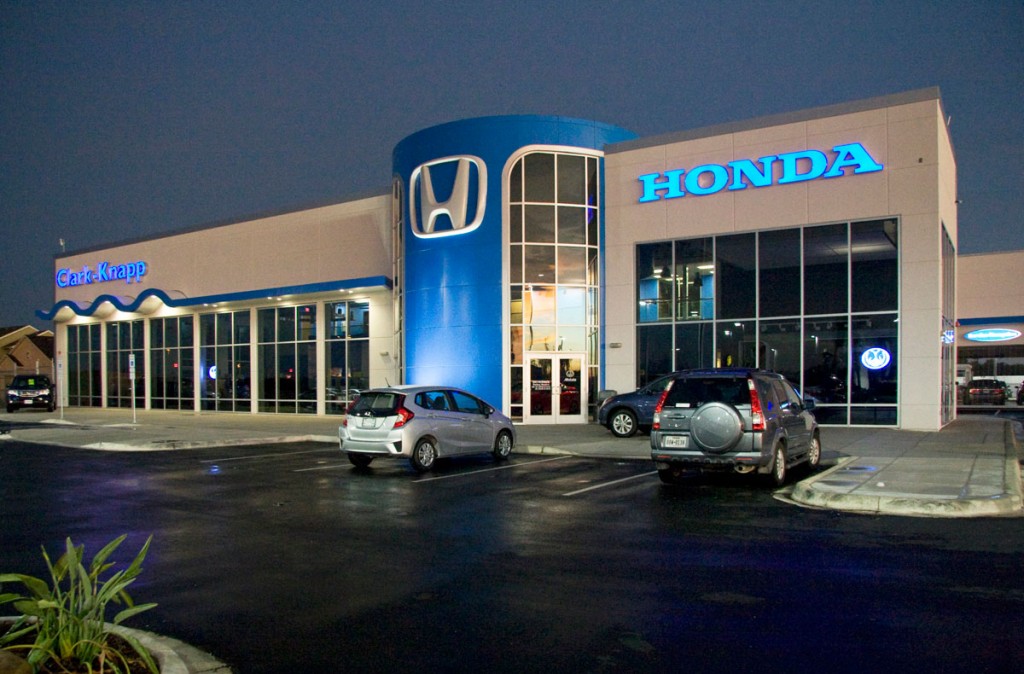 Honda Dealer Features Signature ALUCOBOND Design | ALUCOBOND