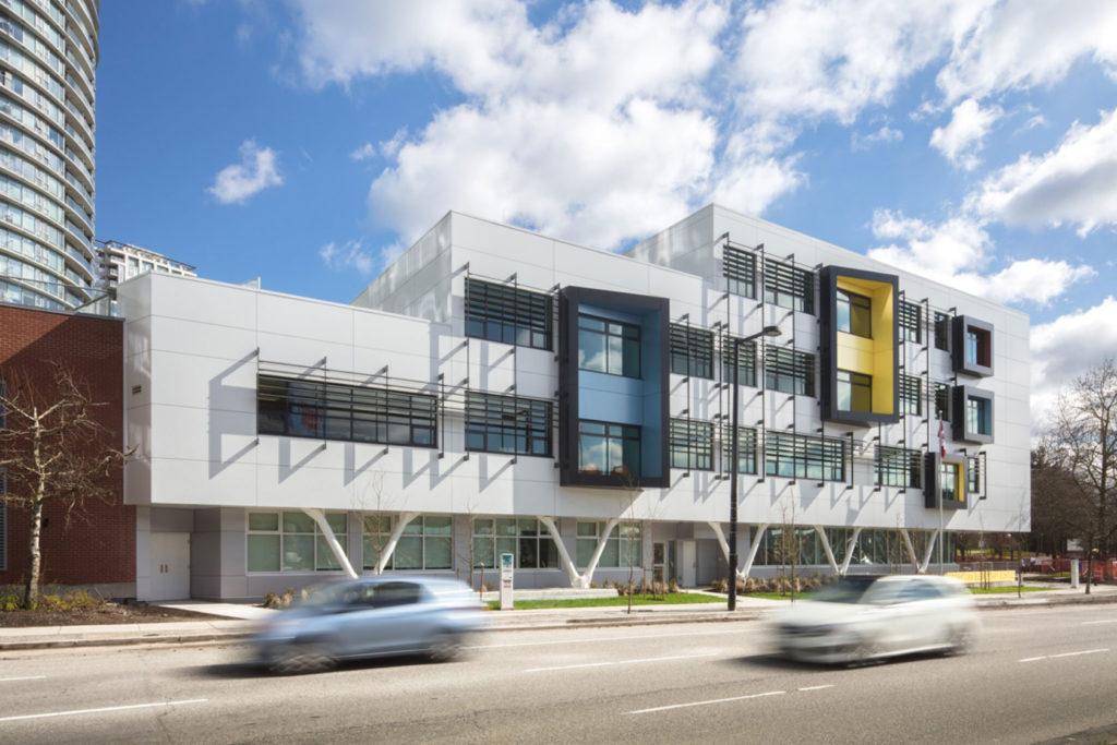 NFPA 285 Aluminum Composite Panels Enhance Vancouver School | ALUCOBOND